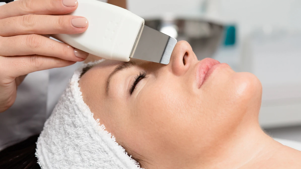 ¿Cada cuánto tiempo deberías hacerte una limpieza facial profesional? Descubre aquí todo lo que ...